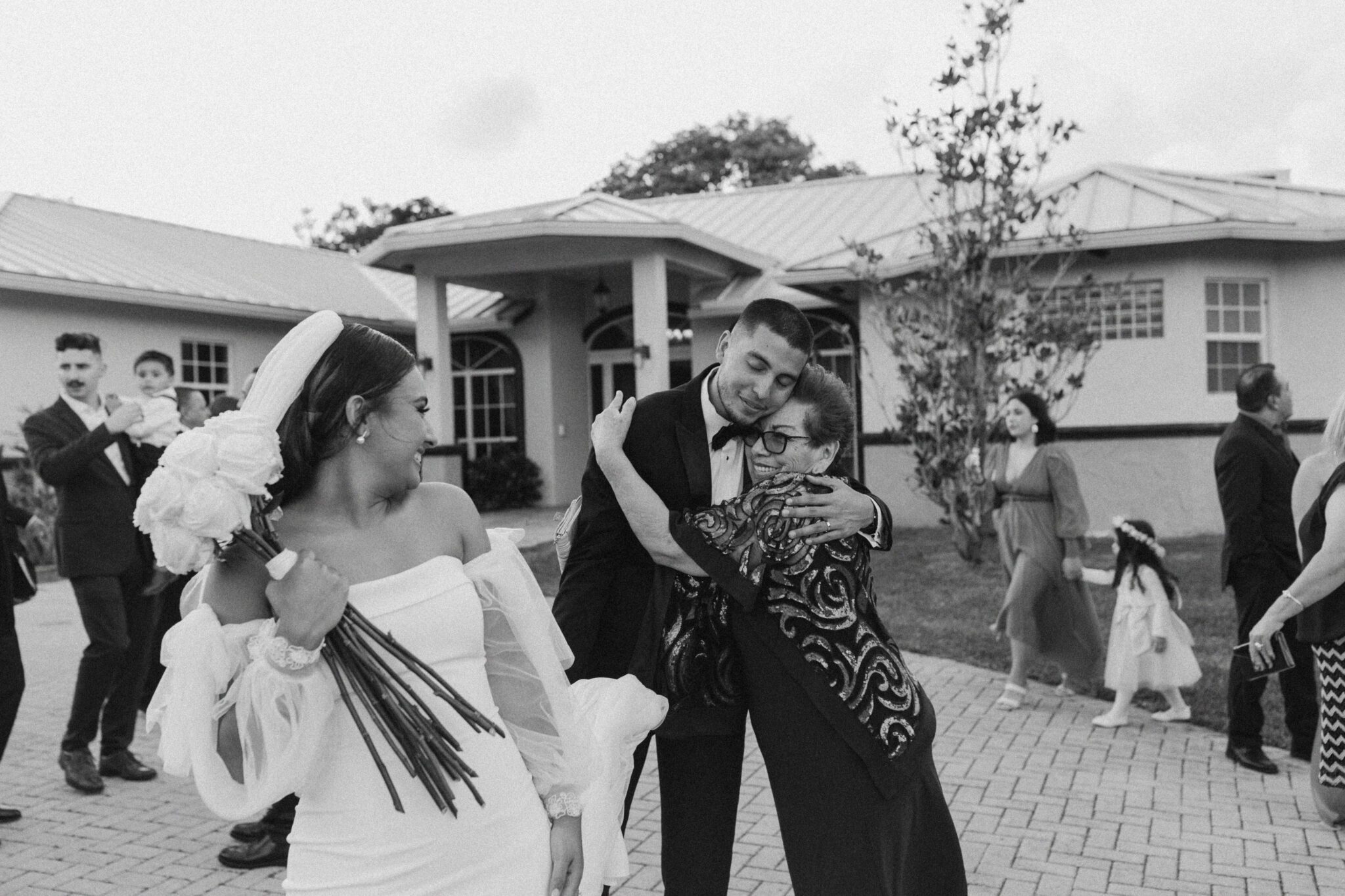 Photojournalistic vs editorial photography style: which should you ...